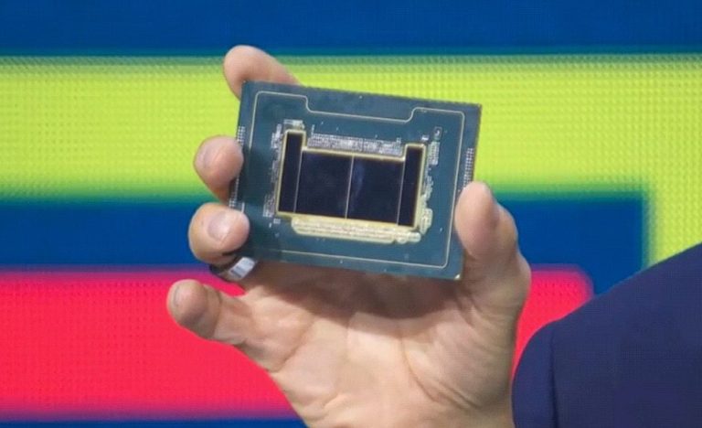 Intel Xeon Sierra Forest 288 E-coreprocessor gepresenteerd op MWC 2024 ...